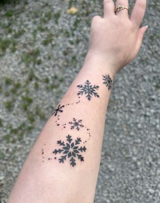 Toppers fine line tattoos - Eagleviewtattoo.com