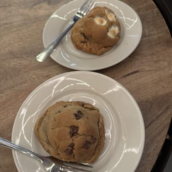 POLITAN ROW AT COLONY SQUARE - Updated April 2025 - 280 Photos & 123 ...