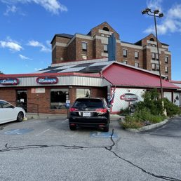ROUNDABOUT DINER & LOUNGE - Updated July 2025 - 435 Photos & 683 ...