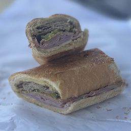 DESIMONE DELI & BAKERY - Updated July 2025 - 260 Photos & 602 Reviews ...