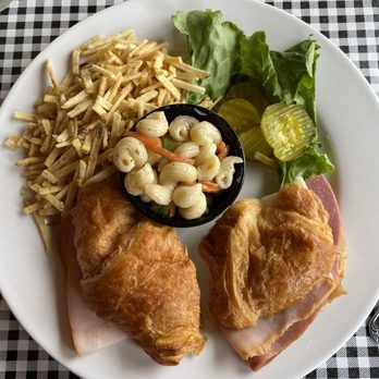 HICKORY STREET CAFE - Updated June 2024 - 70 Photos & 108 Reviews - 644 ...