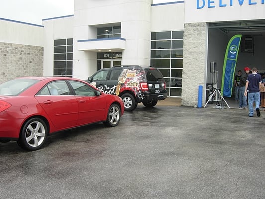 REUTHER FORD - Updated October 2025 - 26 Photos - 1325 McNutt St ...