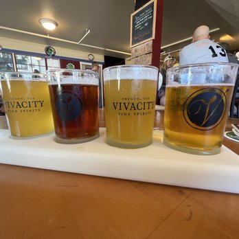 CALAPOOIA BREWING COMPANY - Updated October 2025 - 157 Photos & 262 ...