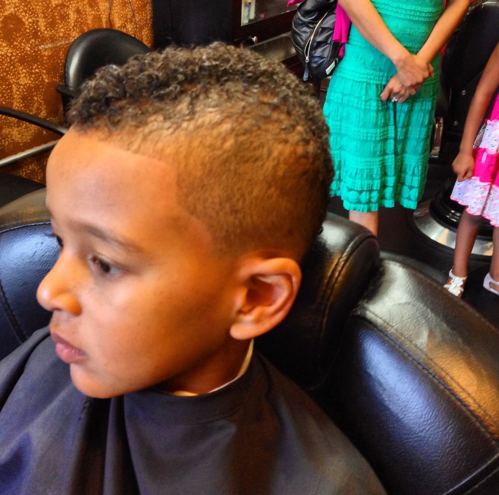 MAGIC CUTS - Updated July 2024 - 24 Photos - Lakewood, California ...