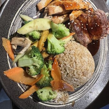 TOMO 68 - Updated January 2025 - 198 Photos & 140 Reviews - 174 ...