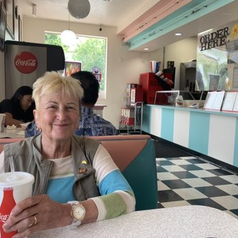 CRUISER’S DRIVE-IN - Updated December 2025 - 137 Photos & 170 Reviews ...