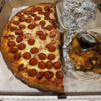 T.C. WHEELERS BAR AND PIZZERIA - Updated October 2024 - 111 Photos ...