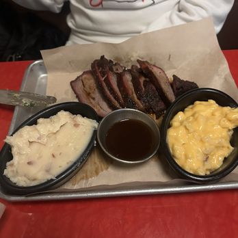 LUCILLE’S SMOKEHOUSE BAR-B-QUE - Updated January 2025 - 2477 Photos ...