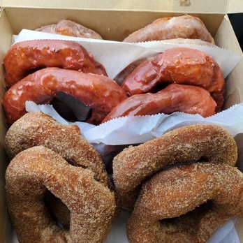 KLASSIC DOUGHNUTS - Updated September 2024 - 225 Photos & 82 Reviews - Chesapeake, Virginia ...