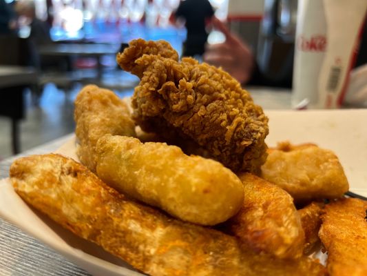 CHICKEN-N-SPICE - SHOREWOOD - Updated December 2025 - 60 Photos & 134 ...
