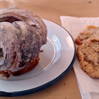 PERENN - RANCHARRAH - Updated September 2025 - 1718 Photos & 700 ...