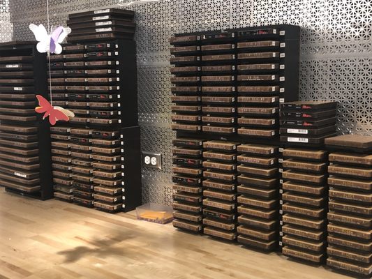 ELMHURST PUBLIC LIBRARY - Updated March 2025 - 68 Photos & 88 Reviews ...