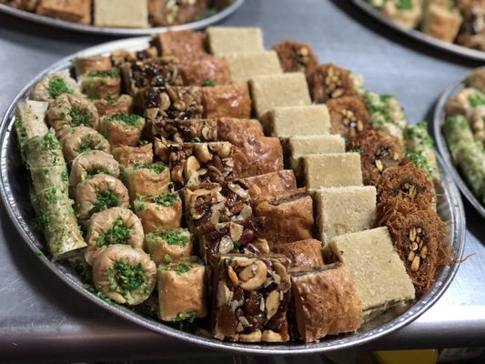 MEDITERRANEAN BAKERY - 122 Photos & 98 Reviews - 720 Tennessee St ...