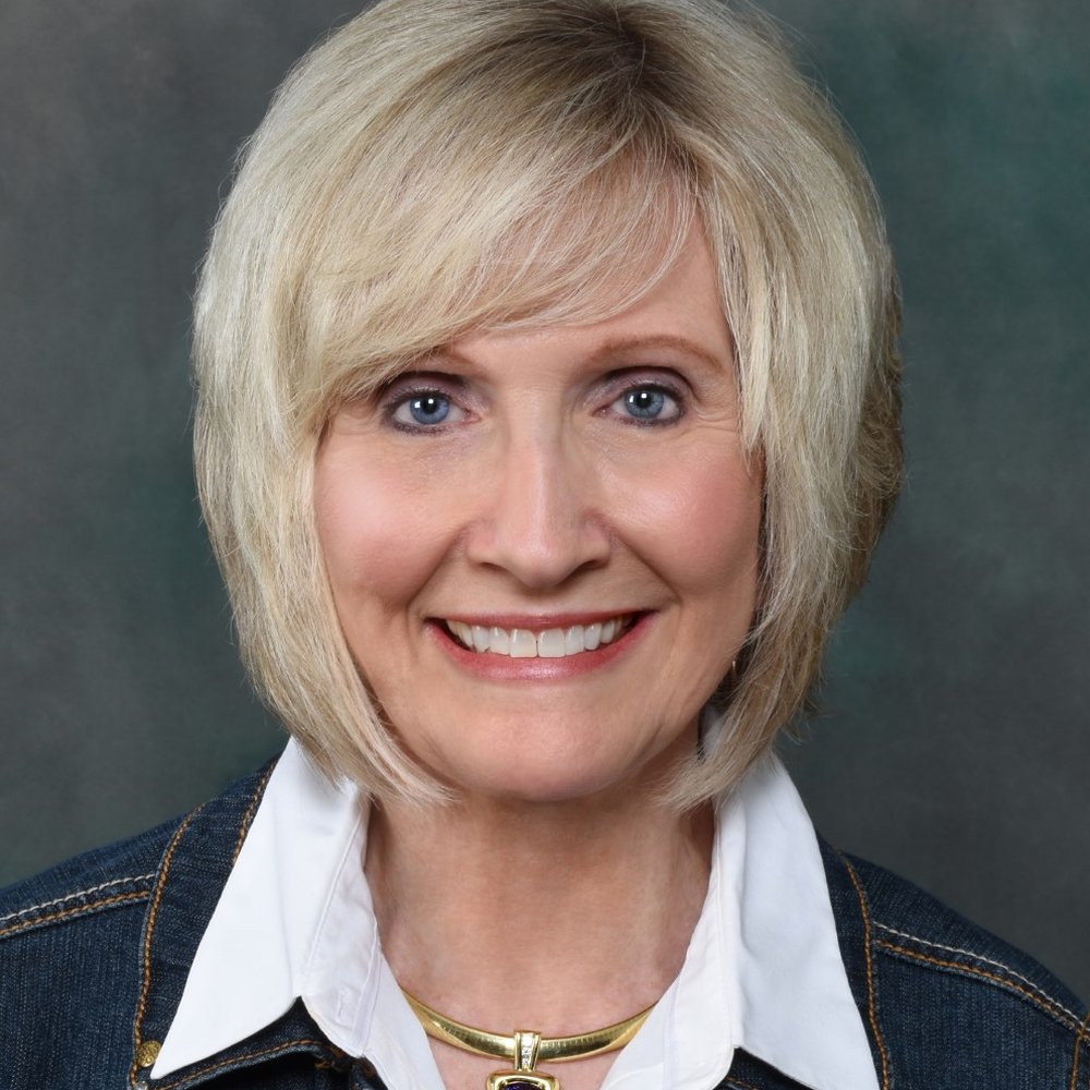 Kay Arsenault's Instagram, Twitter & Facebook on IDCrawl