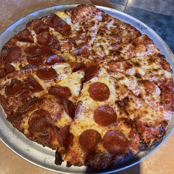 TOPPERS PIZZA PLACE - Updated May 2025 - 400 Photos & 686 Reviews ...