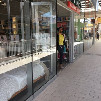 WATERTOWN BRAND OUTLET CENTRE - Updated December 2025 - 19 Photos & 10 ...