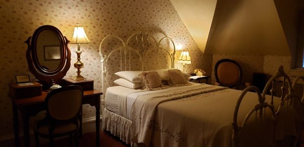 REDSTONE INN - Updated October 2025 - 133 Photos & 44 Reviews - 504 ...