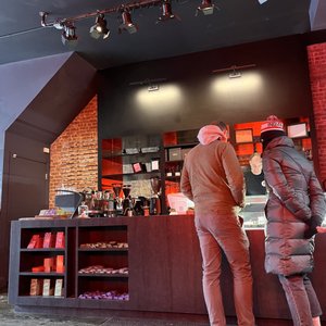 COMMODORE CHOCOLATIER - Updated January 2025 - 26 Photos & 38 Reviews ...