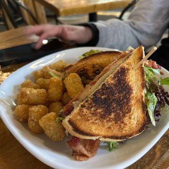 KICKAPOO TAVERN - Updated January 2025 - 231 Photos & 371 Reviews - 129 ...