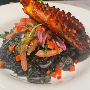 MIKHUNA RESTAURANT - 110 Photos & 36 Reviews - 905 N Main St, Mcallen ...