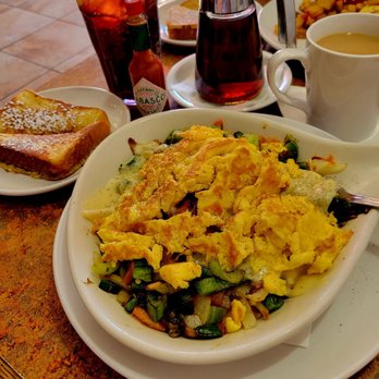 MAPLE HOUSE CAFÉ - Updated November 2025 - 109 Photos & 223 Reviews ...