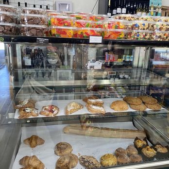 OLIVE’S NEIGHBORHOOD MARKET - Updated October 2025 - 99 Photos & 55 ...