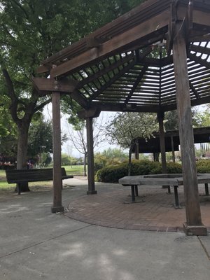 EDGAR THOMING PARK - Updated August 2025 - 26 Photos - 1001 Cambridge ...