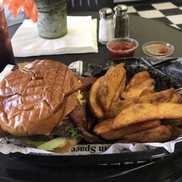 THE SALTY PICKLE - Updated September 2025 - 127 Photos & 108 Reviews ...