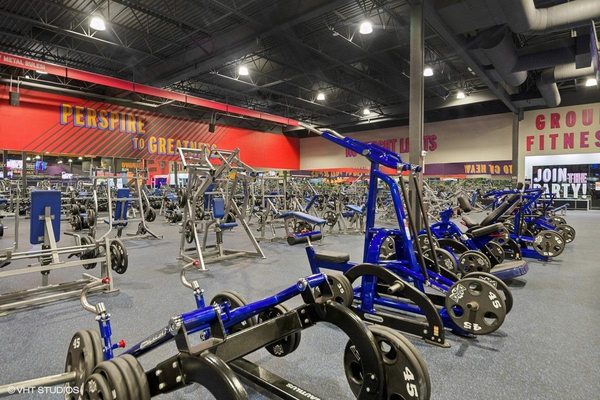 CRUNCH FITNESS - SUNRISE - Updated November 2025 - 72 Photos & 23 ...