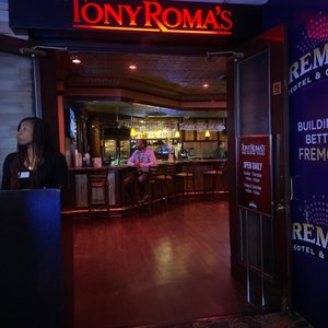 TONY ROMA’S - 472 Photos & 672 Reviews - 200 Fremont St, Las Vegas ...
