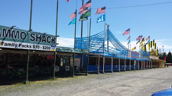 MUCKLESHOOT FIREWORKS MALL - Updated December 2025 - 18 Photos & 33 ...