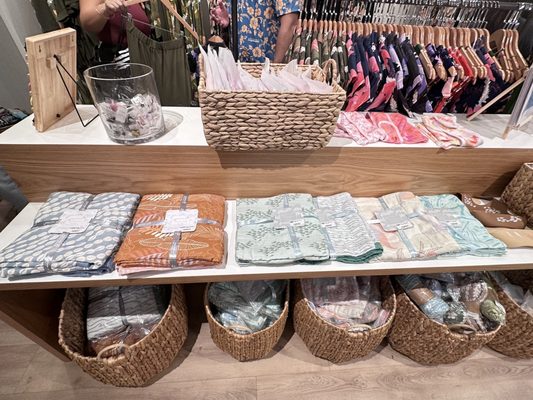 FIGHTING EEL - KAPOLEI COMMONS - Updated January 2026 - 19 Photos & 16 Reviews - 4450 Kapolei ...