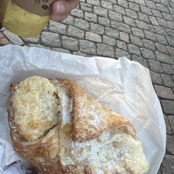 THE RED LINE CAFE - Updated December 2025 - 132 Photos & 275 Reviews ...