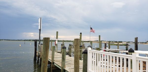 DOCKSIDE SEAFOOD & FISHING CENTER - Updated July 2024 - 197 Photos & 93 ...