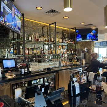 MEDDYS - Updated December 2025 - 202 Photos & 145 Reviews - 8810 Maurer ...