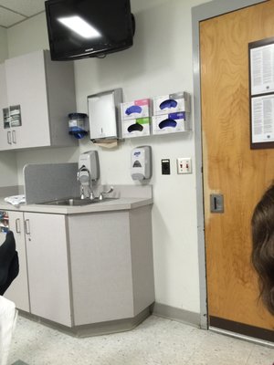 ATRIUM HEALTH MERCY, A FACILITY OF CAROLINAS MEDICAL CENTER - Updated ...