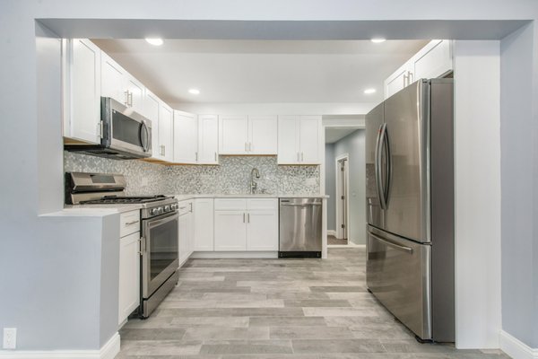 EDWIN LORA REALTOR - UNITED REAL ESTATE - Updated October 2025 - 24 ...