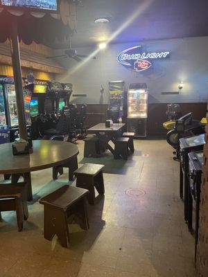 FUN HOUSE PIZZA & PUB - Updated October 2025 - 40 Photos & 83 Reviews ...