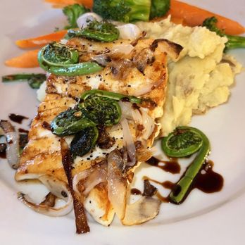 SUITE 100 RESTAURANT, BAR & LOUNGE - Updated October 2025 - 250 Photos ...