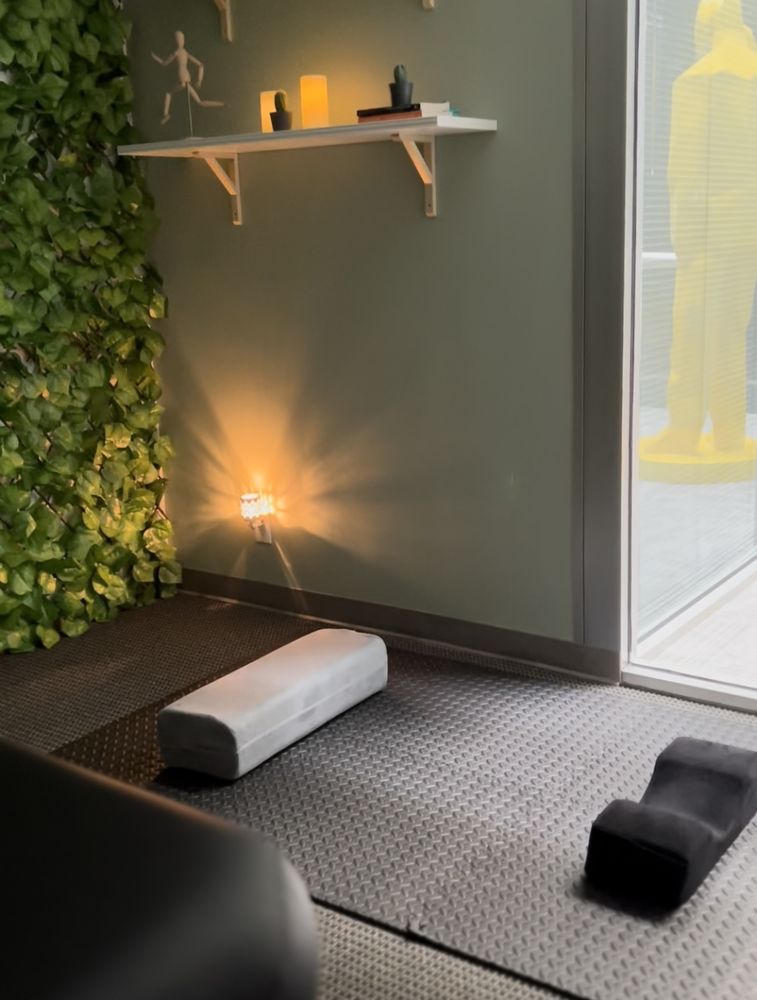 UNWIND STRETCH STUDIO - Updated August 2025 - 2500 E T C Jester Blvd ...