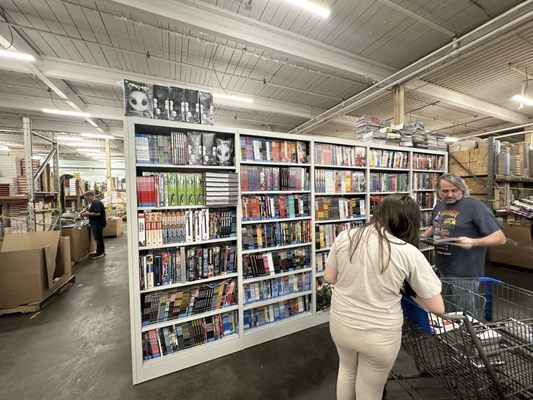 BOOK WAREHOUSE OUTLET - Updated October 2025 - 29 Photos - 1859 ...