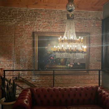 REVOLUTION HOUSE - Updated September 2024 - 434 Photos & 620 Reviews ...