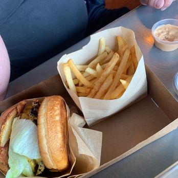 GAMI BURGER - Updated August 2025 - 128 Photos & 58 Reviews - 5093 Fair ...