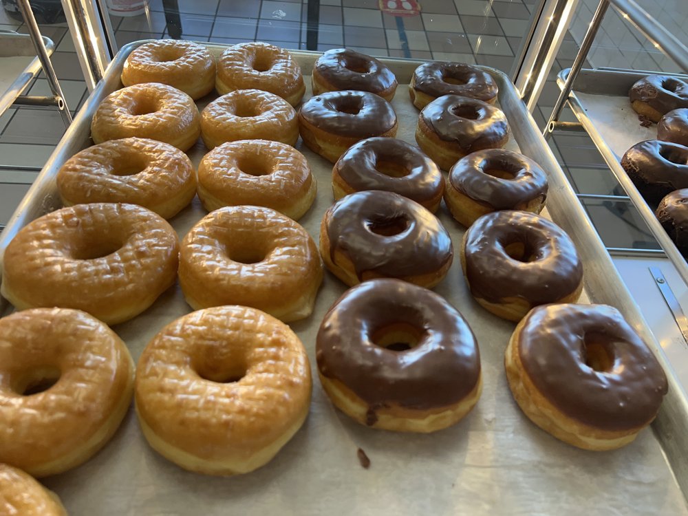 ALEX DONUT SHOP - 37 Photos & 39 Reviews - 1824 E Carson St, Carson ...