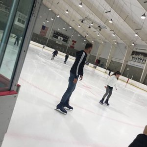 Kent Valley Ice Centre - 38 Photos & 61 Reviews - Skating Rinks - 6015 ...