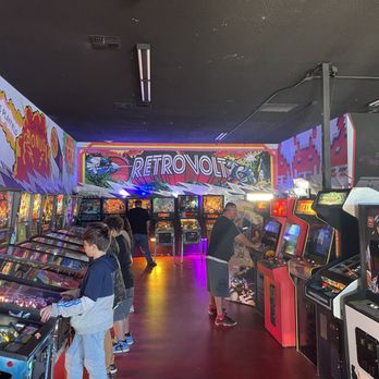 RETROVOLT ARCADE - Updated May 2025 - 261 Photos & 112 Reviews - 544 ...