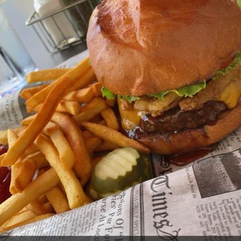 BURGER MOE’S - Updated December 2025 - 242 Photos & 365 Reviews - 242 W ...