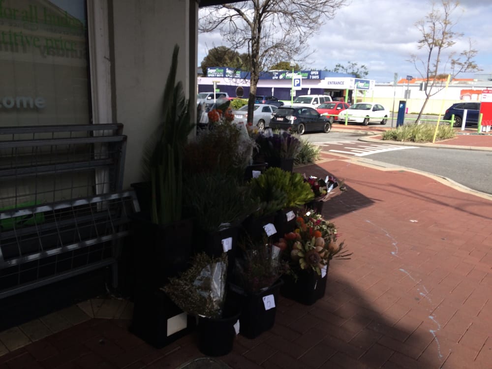 TRACEY’S FLOWERS - Updated August 2025 - 476 Beaufort St, Highgate ...