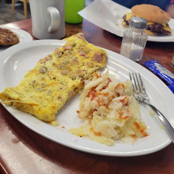 FLORISSANT CITY DINER - Updated December 2025 - 103 Photos & 86 Reviews ...