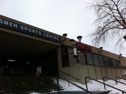 RUNNING ROOM - 9100 Walterdale Hill NW, Edmonton, Alberta, Canada ...